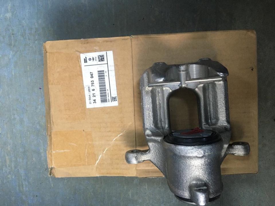 BMW Суппорт тормозной левый BMW( F10, F11, F12, F13, F06) на BMW 5 ...