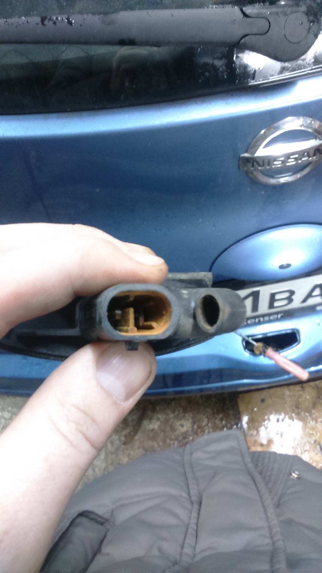 Подсветка номера — Nissan Micra (K12C), 1,4 л, 2007 года | электроника ...