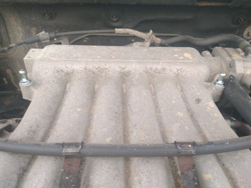 Накладка двигателя без болтов — Hyundai Santa Fe (1G), 2,7 л, 2004 года ...