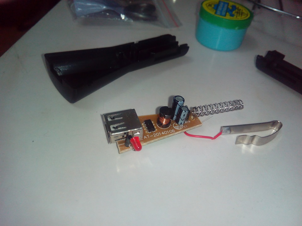 usb розетка — Lada Гранта (1G), 1,6 л, 2012 года | электроника | DRIVE2