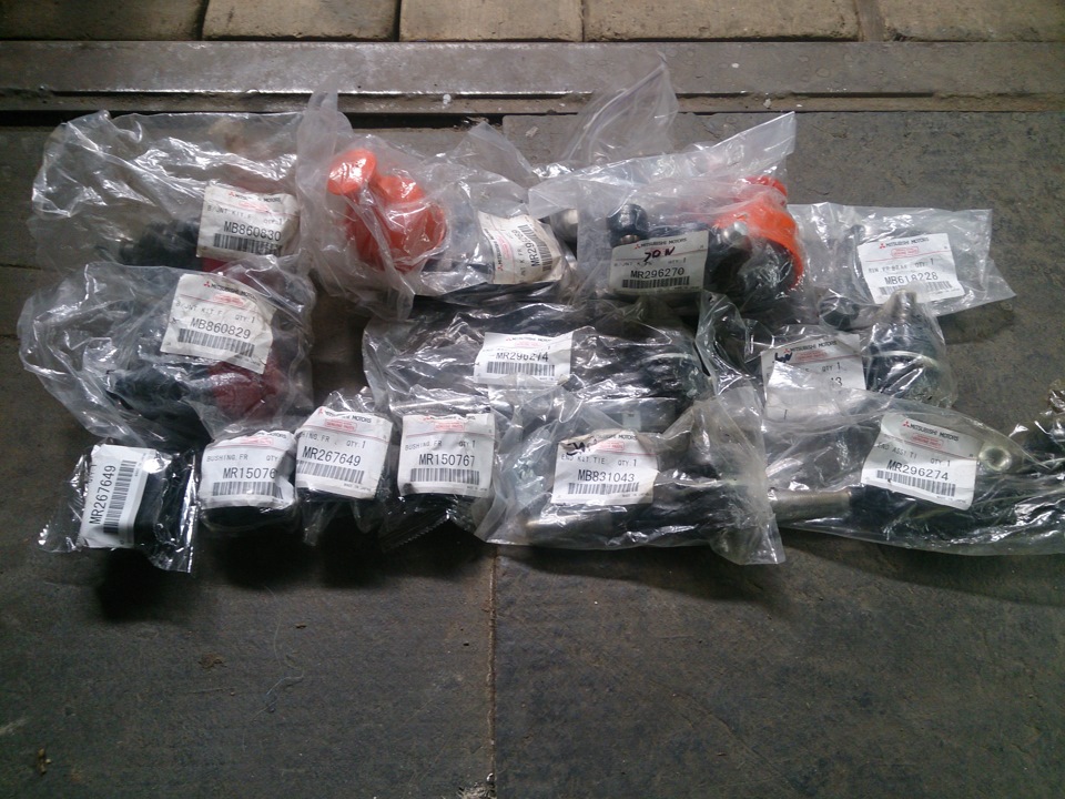 MR296274 Наконечник рулевой тяги Mitsubishi | Запчасти на DRIVE2