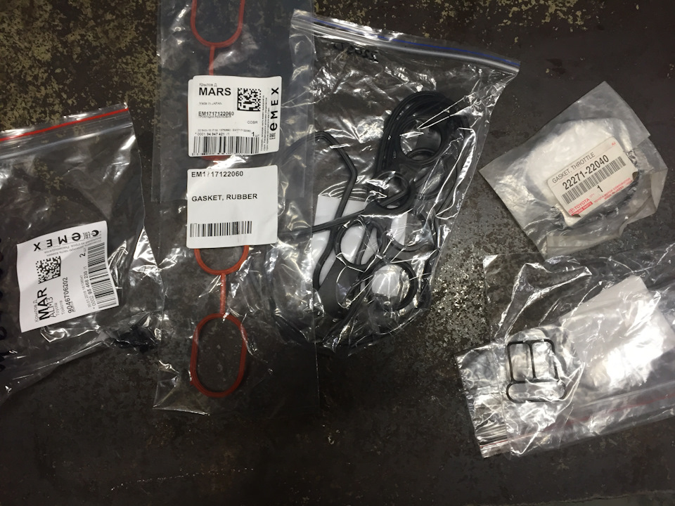 #20 Замена прокладок клапанной крышки, впускного коллектора ...