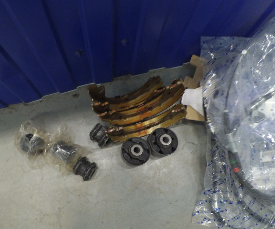 Замена расходников в подвеске — Hyundai Grand Starex, 2,5 л, 2008 года ...