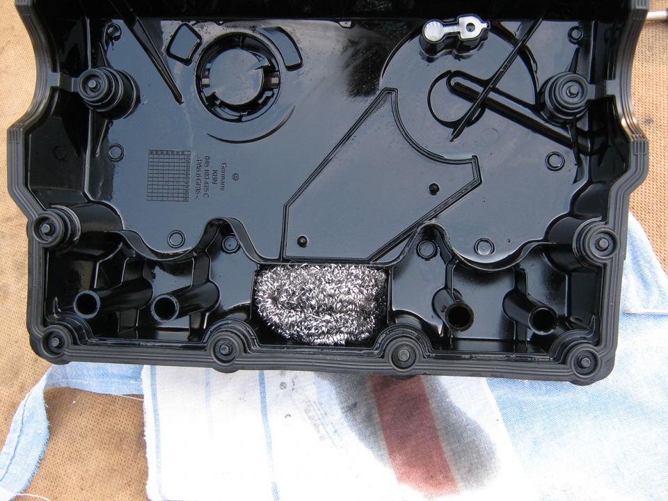 Замена прокладки клапанной крышки. — Skoda Fabia Combi Mk1, 1,4 л, 2003 ...