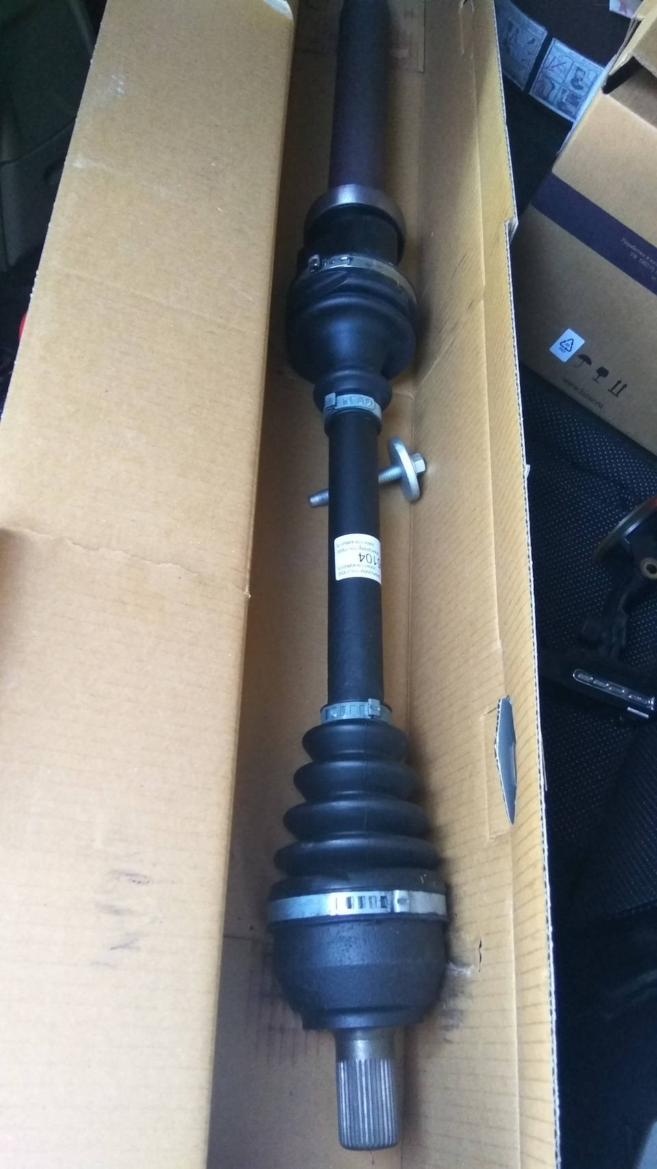 Замена привода, задних амортизаторов, моторчика печки, натяжителя и ...