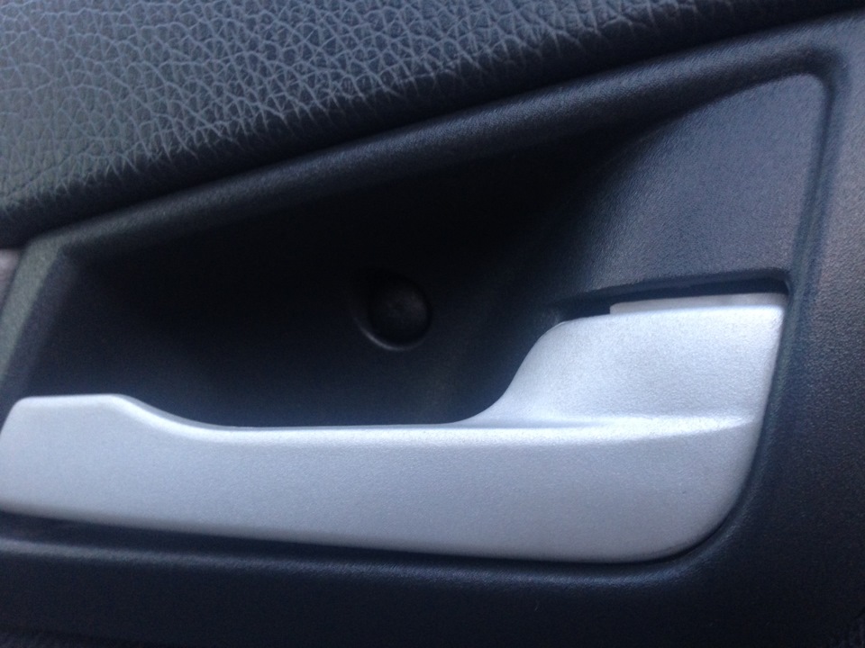 5. Заглушки на шурупы в салоне — Lada Приора хэтчбек, 1,6 л, 2010 года ...