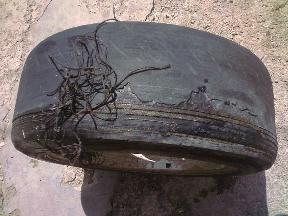 Бедные мои R15 195/50 — Lada 21099, 1,5 л, 1994 года | шины | DRIVE2