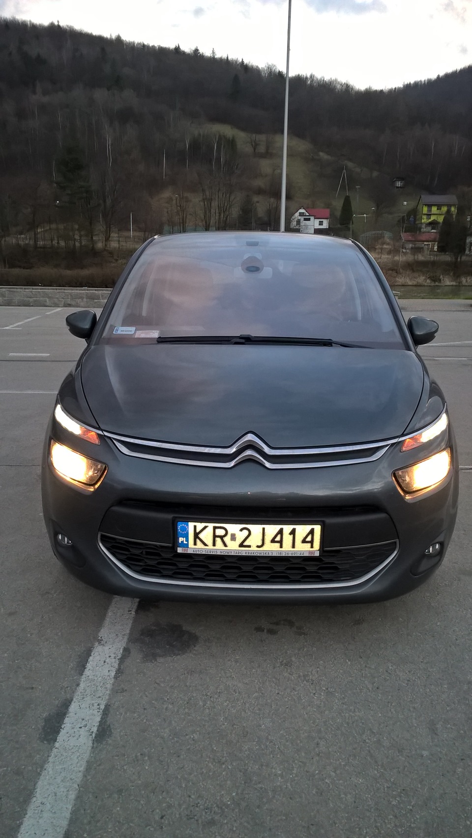 Правильные (теплые ламповые) DRL установлены — Citroen C4 Picasso (2G ...