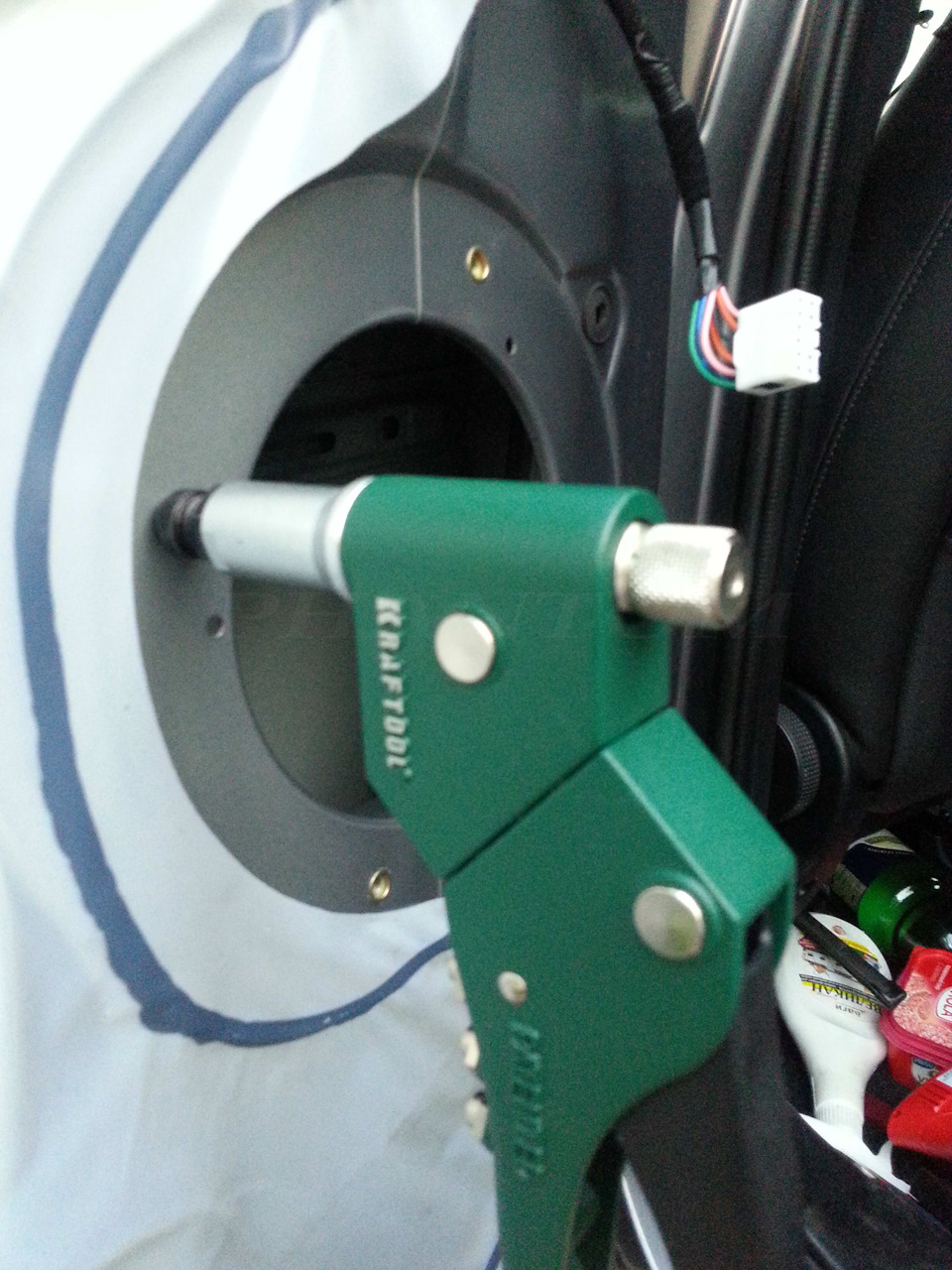 Подготовка к замене акустики — Hyundai ix35, 2 л, 2014 года | автозвук ...