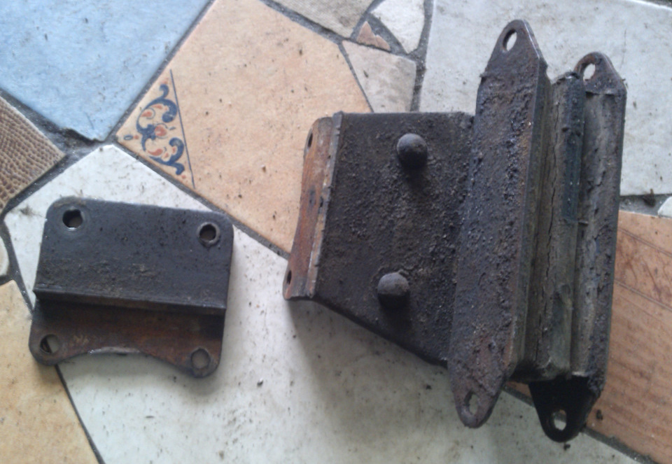 опора КПП — Iveco Daily (2G), 2,8 л, 1998 года | поломка | DRIVE2