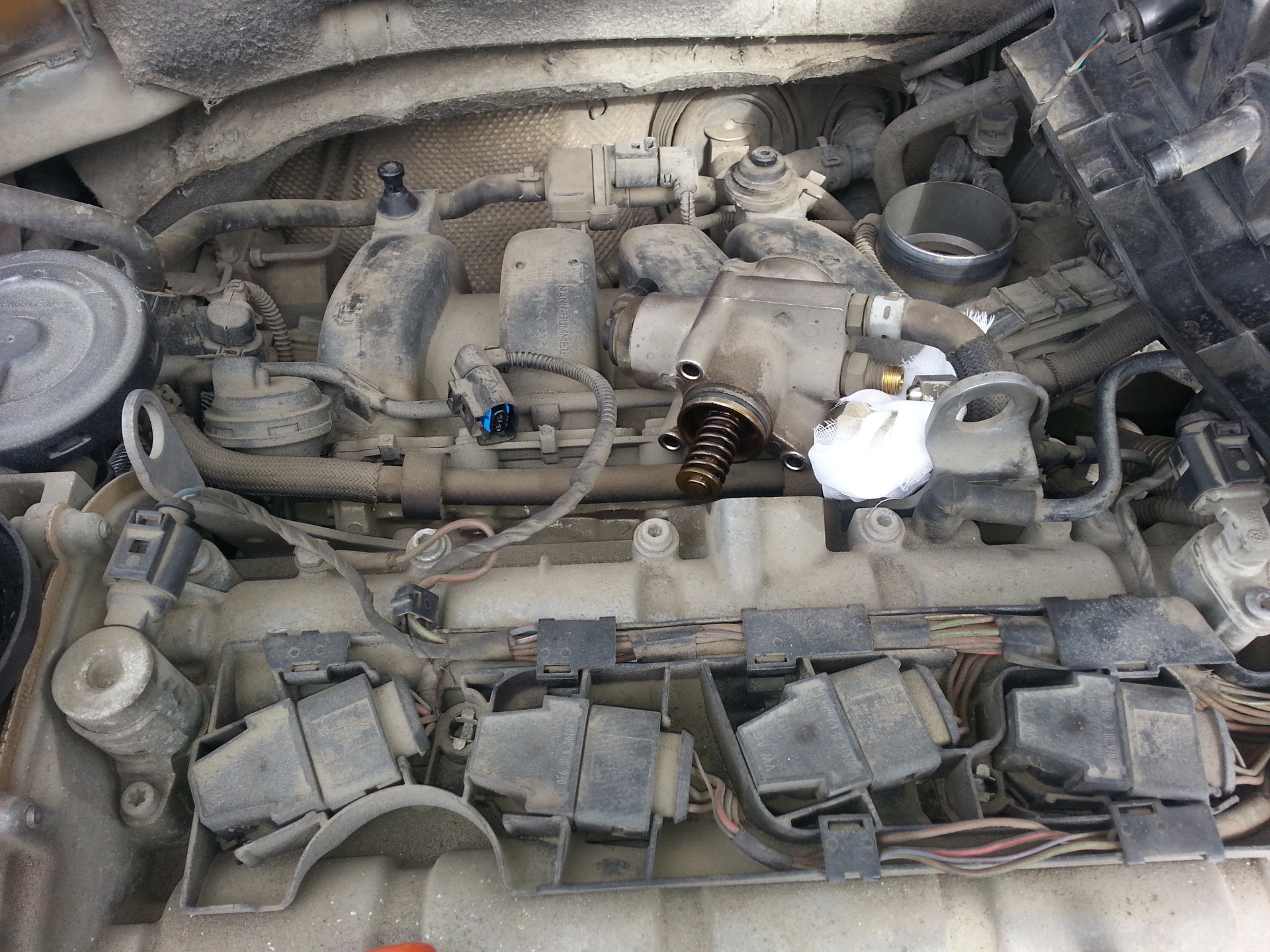 Замена толкателя тнвд (06E109309A VAG) — Skoda Octavia A5 Mk2, 1,6 л ...