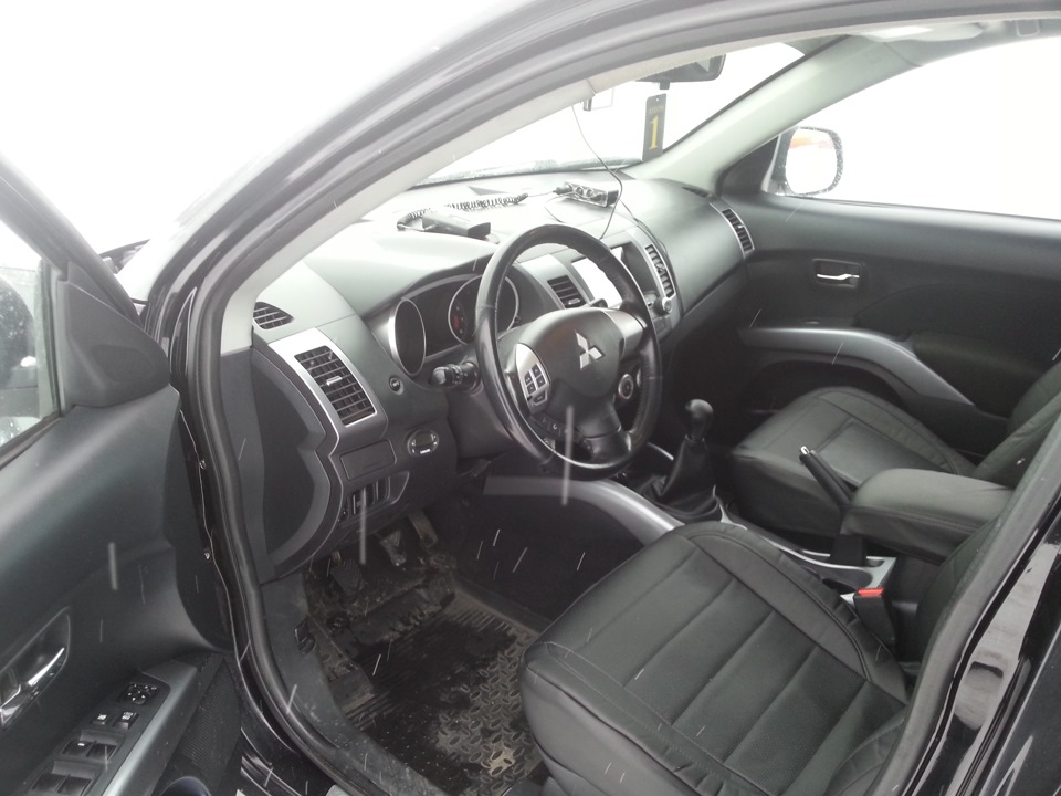 Чехлы — Mitsubishi Outlander XL, 2,4 л, 2008 года | аксессуары | DRIVE2