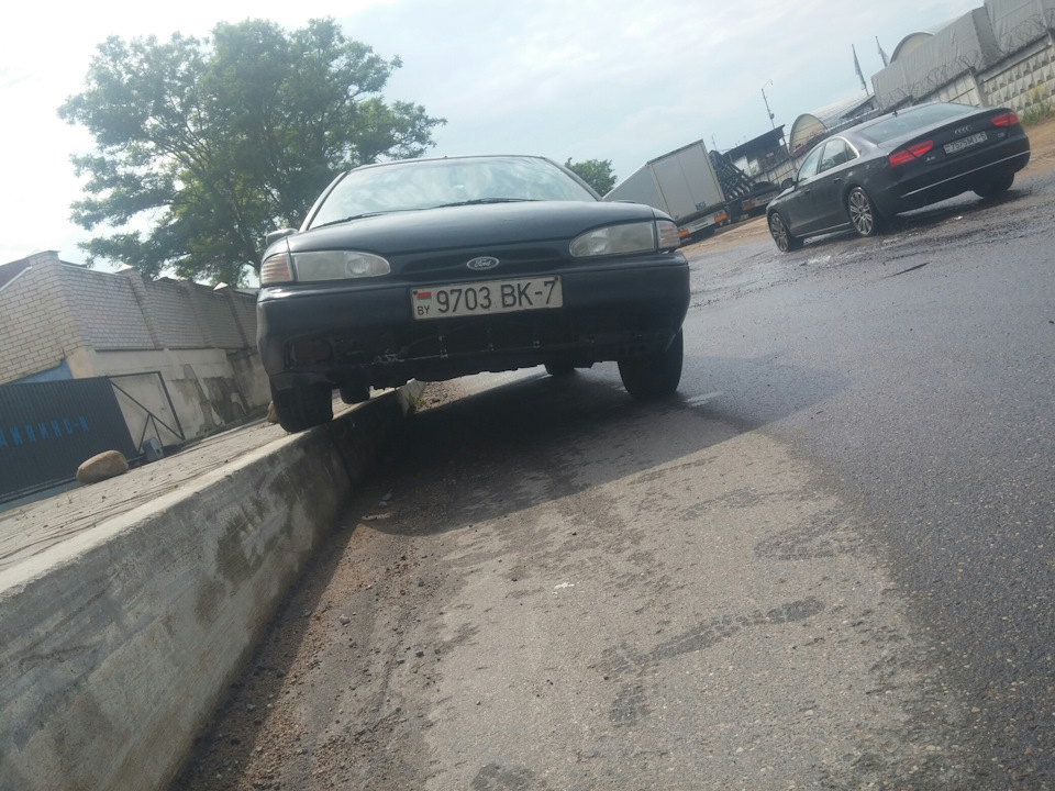 Прогнила железная трубка😕 — Ford Mondeo I, 1,6 л, 1996 года | поломка ...