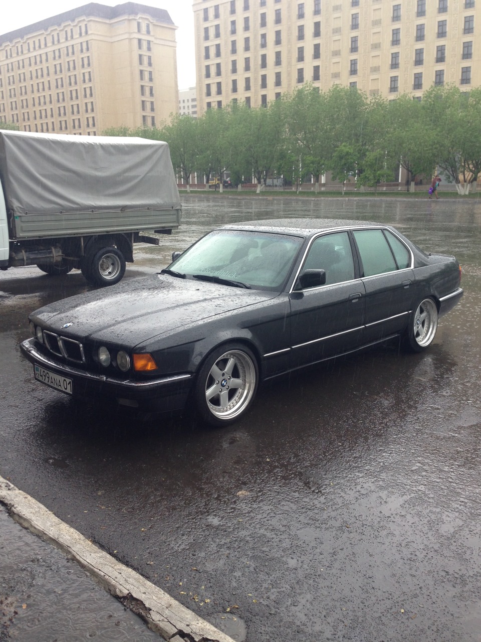 #StanceRepublickz — to rain photoshoot — BMW 7 series (E32), 4 л, 1992 года | фотография | DRIVE2