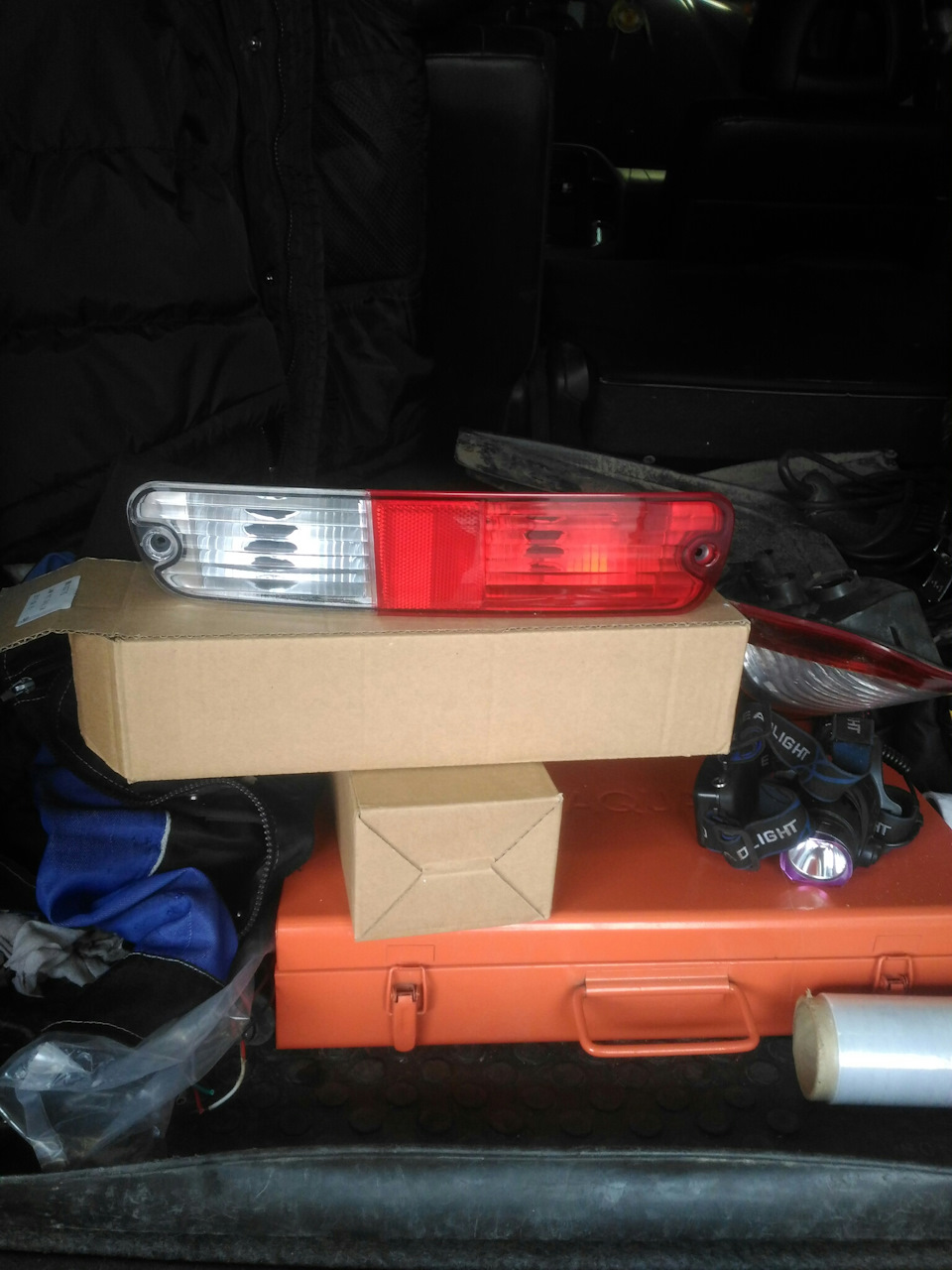 MN133775 Фонарь задний левый Mitsubishi | Запчасти на DRIVE2