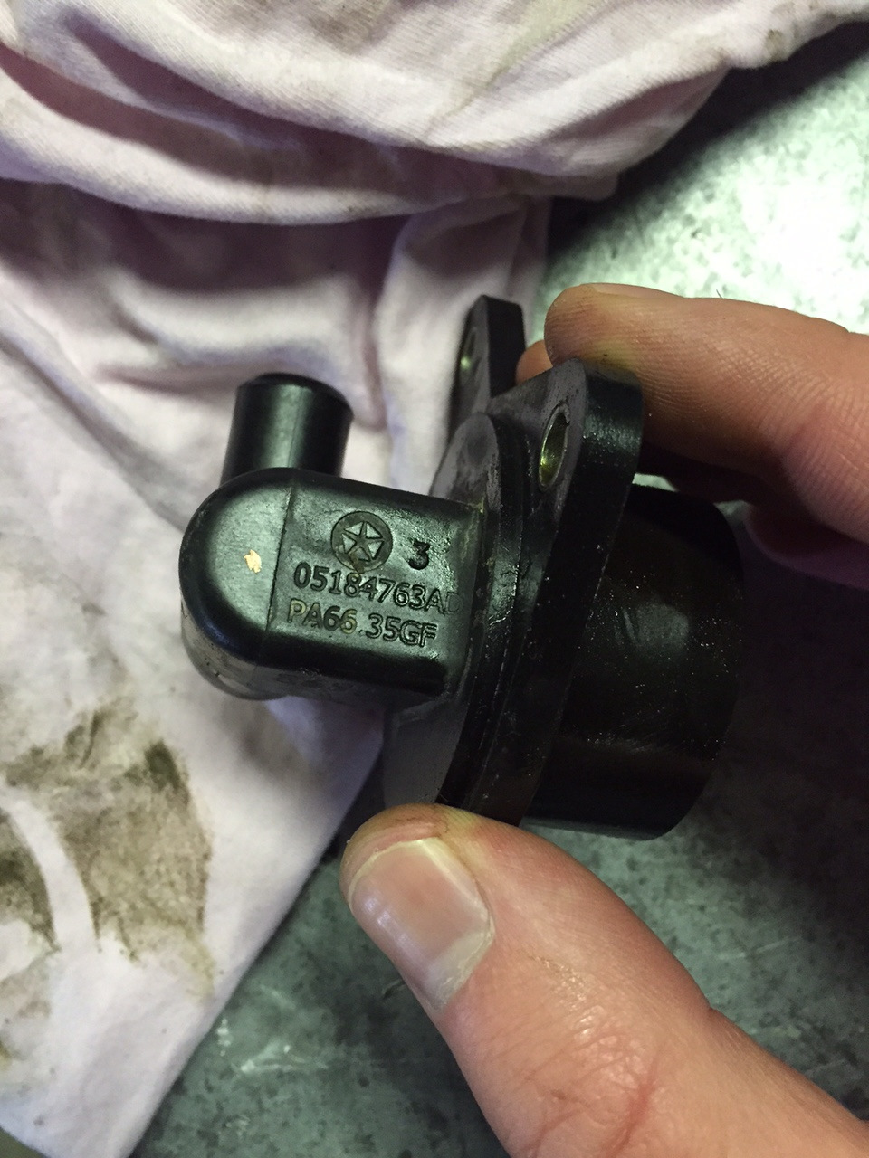 Замена клапана PCV — Jeep Grand Cherokee (WK2), 3,6 л, 2011 года ...