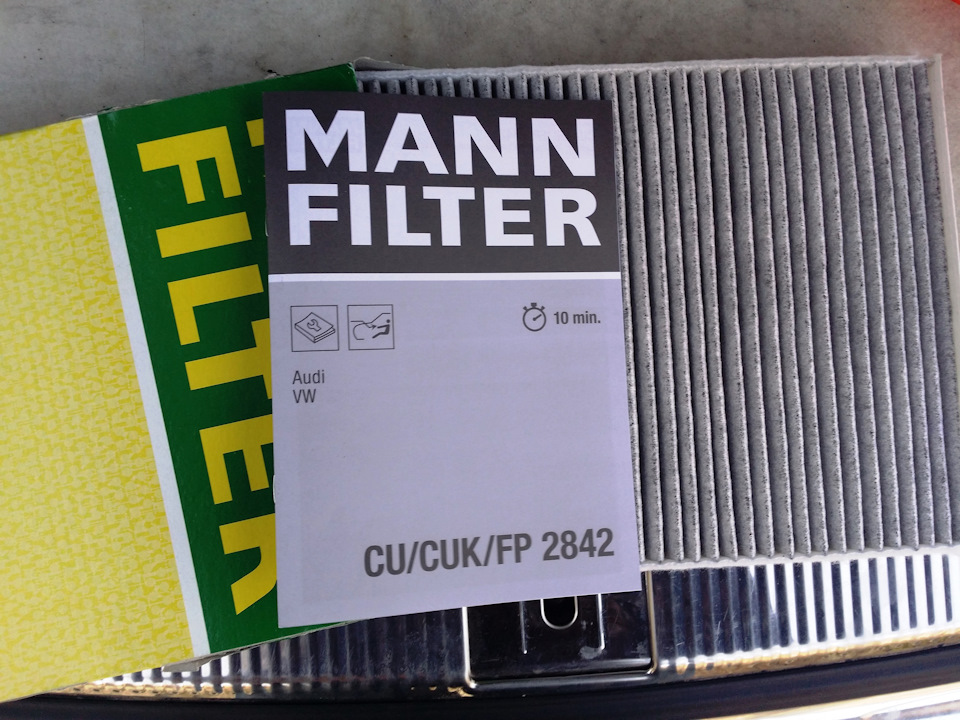 MANN. Cabin filter with activated charcoal — Volkswagen Touareg (1G), 3,6 л, 2008 года ...