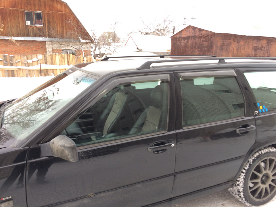 Осень зимой, животное и оригинальные дефлекторы… — Volvo V70 R (1G), 2 ...