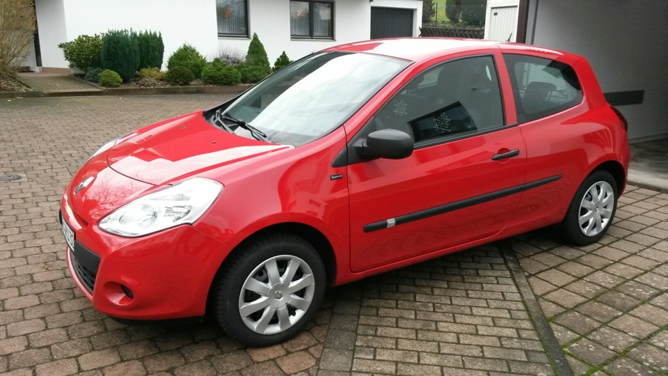 Renault Clio III 1.2 бензиновый 2011 | Yahoo! на DRIVE2