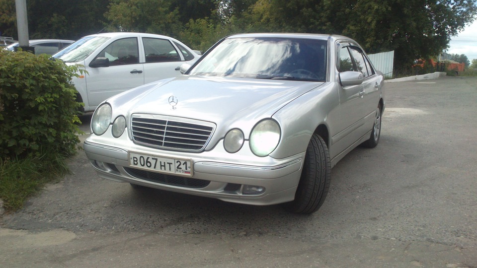 Поставил наконец-то молдинги с хромом и ксенон — Mercedes-Benz E-Class ...