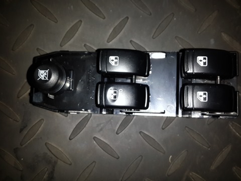 96418302 ВЫКЛЮЧАТЕЛЬ СТЕКЛОПОДЪЕМНИКА ДВЕРИ (КЛАВ) GM | Запчасти на DRIVE2