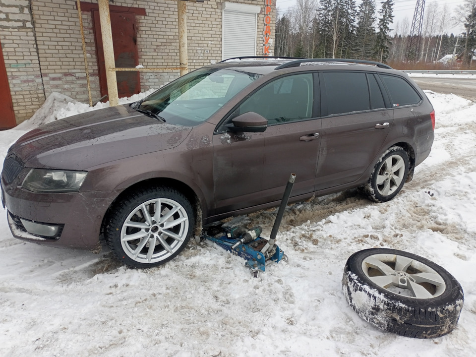 18 диски от БМВ 618 стиль — Skoda Octavia Combi A7 Mk3, 1,8 л, 2016 года | колёсные диски | DRIVE2