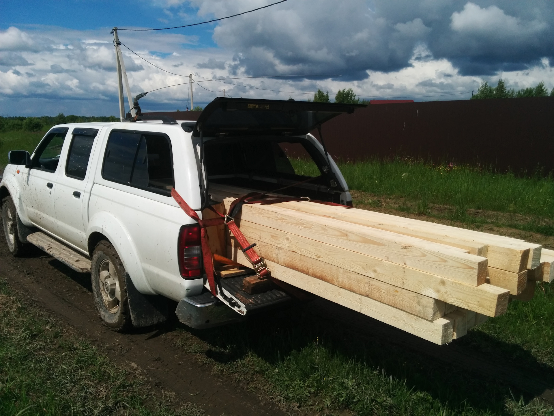 Пикап за работой 3. — Nissan NP300, 2,5 л, 2013 года | наблюдение | DRIVE2