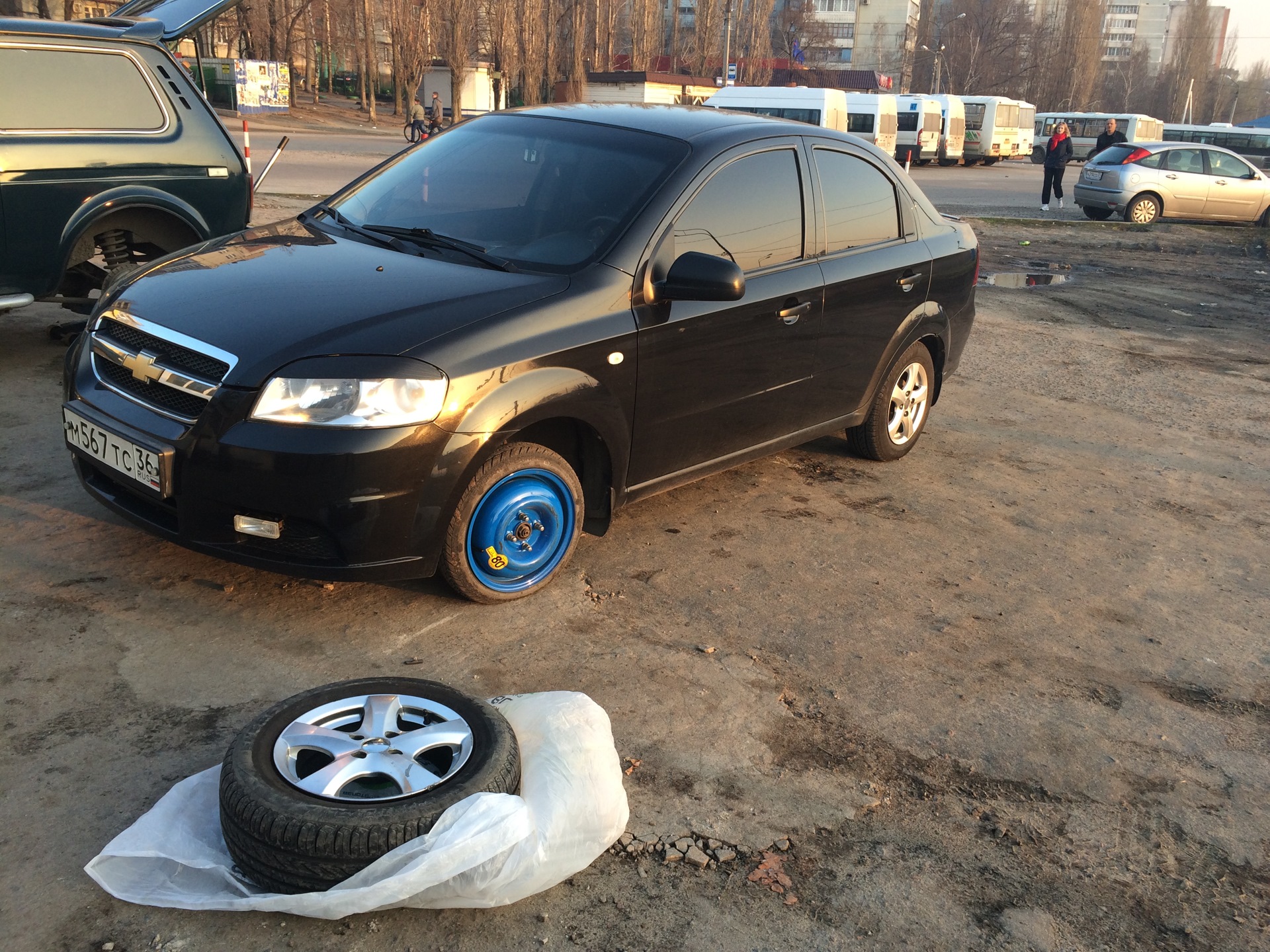 Колеса отбалансировал. Новый баллон купил — Chevrolet Aveo Sedan (1G ...