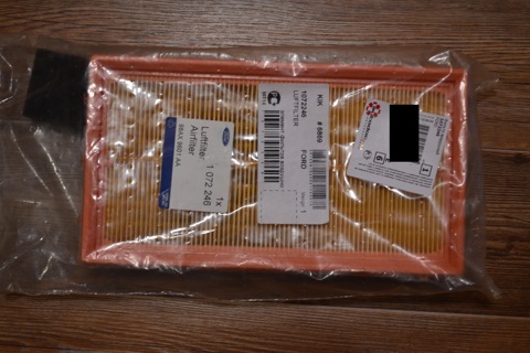 1072246 ФИЛЬТР ВОЗДУШНЫЙ / FOCUS 1.4-2.0 08/98~, TRANSITR/TURNEO ...