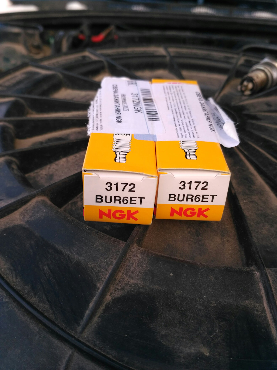 Замена свечей зажигания — Audi 80 (B4), 2 л, 1992 года | своими руками ...