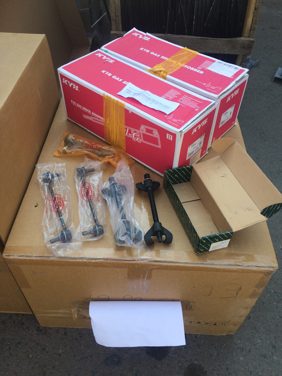 Передние стойки — Toyota Camry (XV30), 3 л, 2004 года | своими руками ...