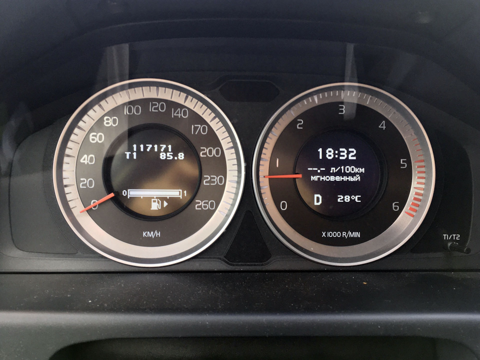 Замена правой ступицы FAG 713660460 — Volvo XC70 III, 2,4 л, 2012 года ...