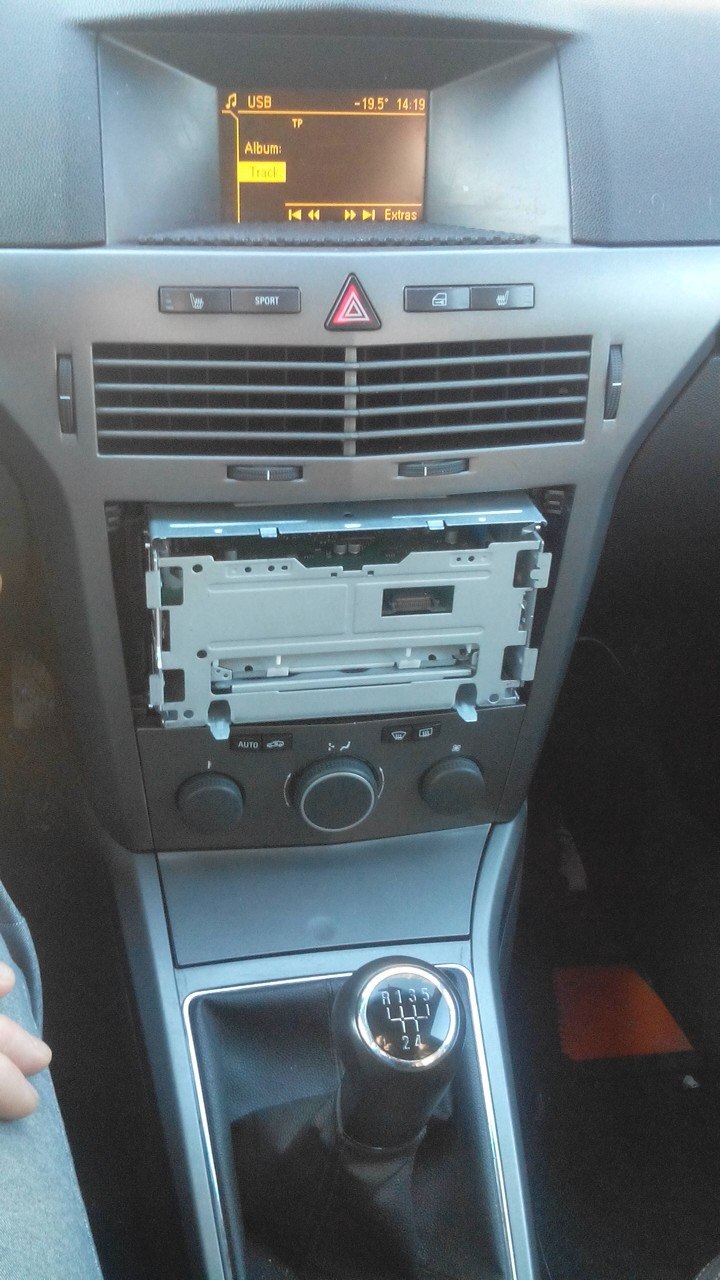 CD 40 USB: четвертое пришествие) — Opel Astra H, 1,8 л, 2006 года | автозвук | DRIVE2