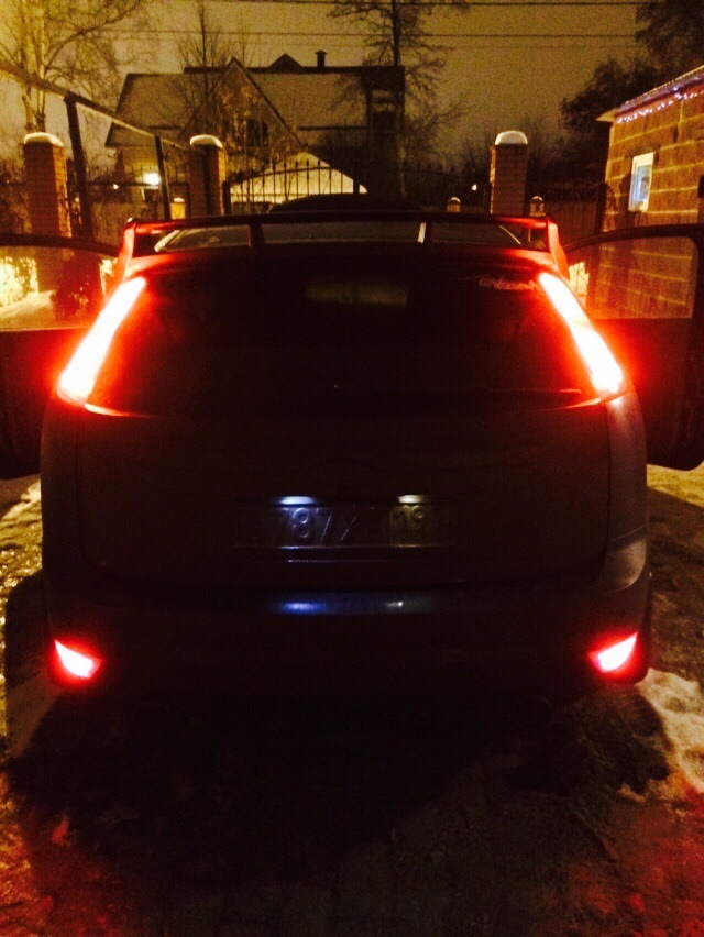 Второй фонарь заднего хода(часть 2). Подключение. — Ford Focus ...