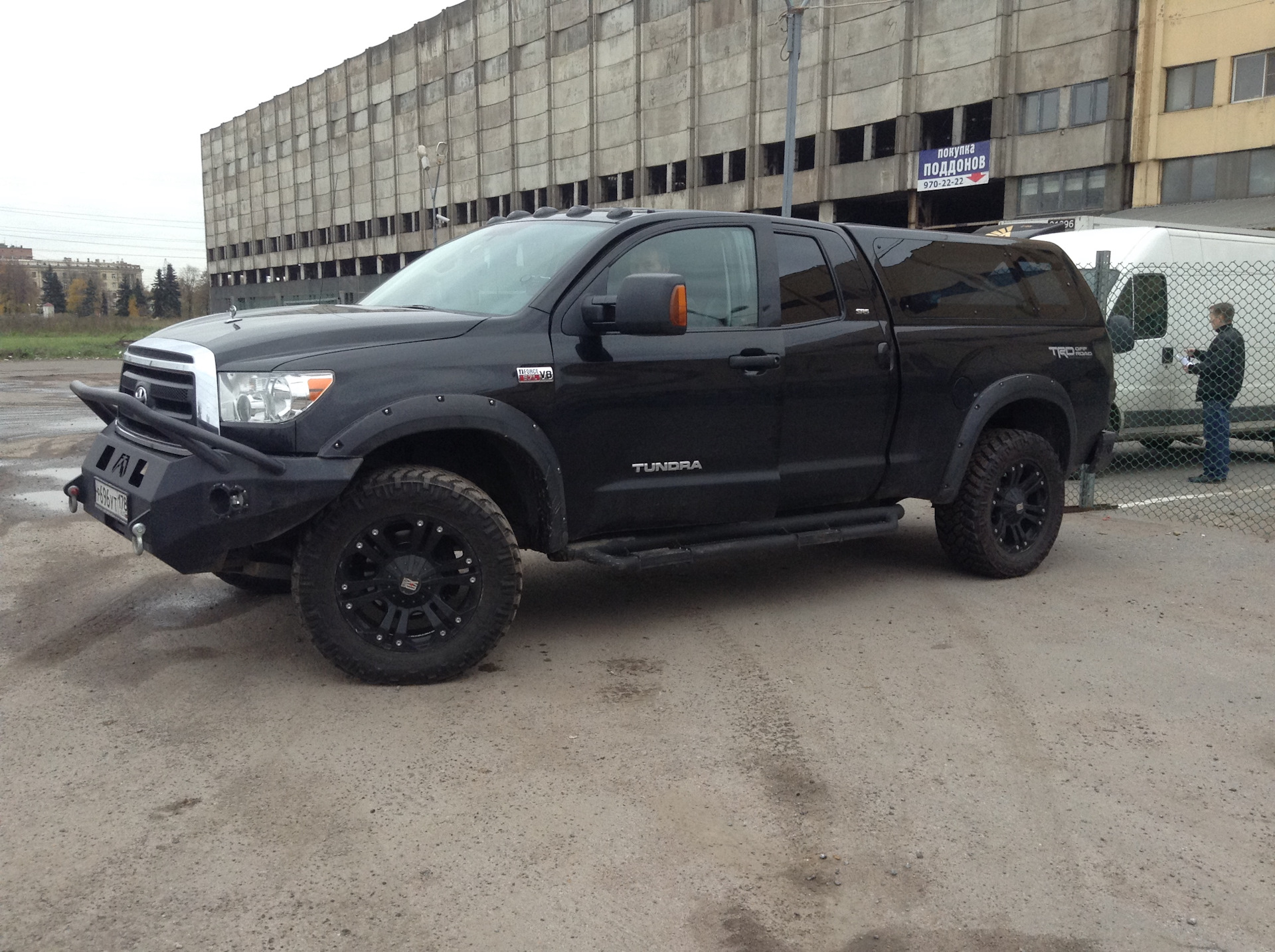 Новые тапки — Toyota Tundra (II), 5,7 л, 2012 года | шины | DRIVE2