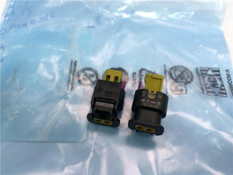 07P973702 Корпус разъёма под плоские VAG | Запчасти на DRIVE2