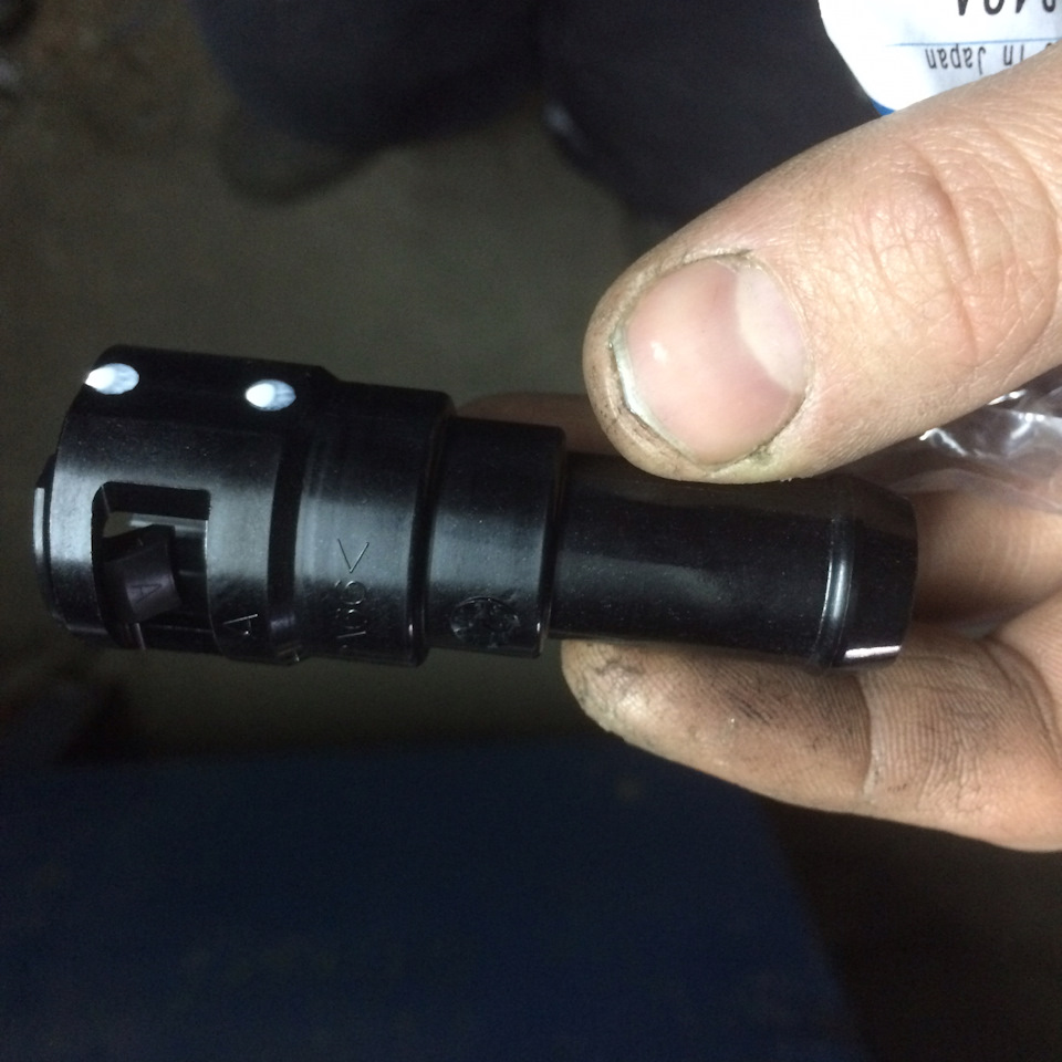 Штуцер на печку — Mazda 323 V, 1,5 л, 1998 года | расходники | DRIVE2