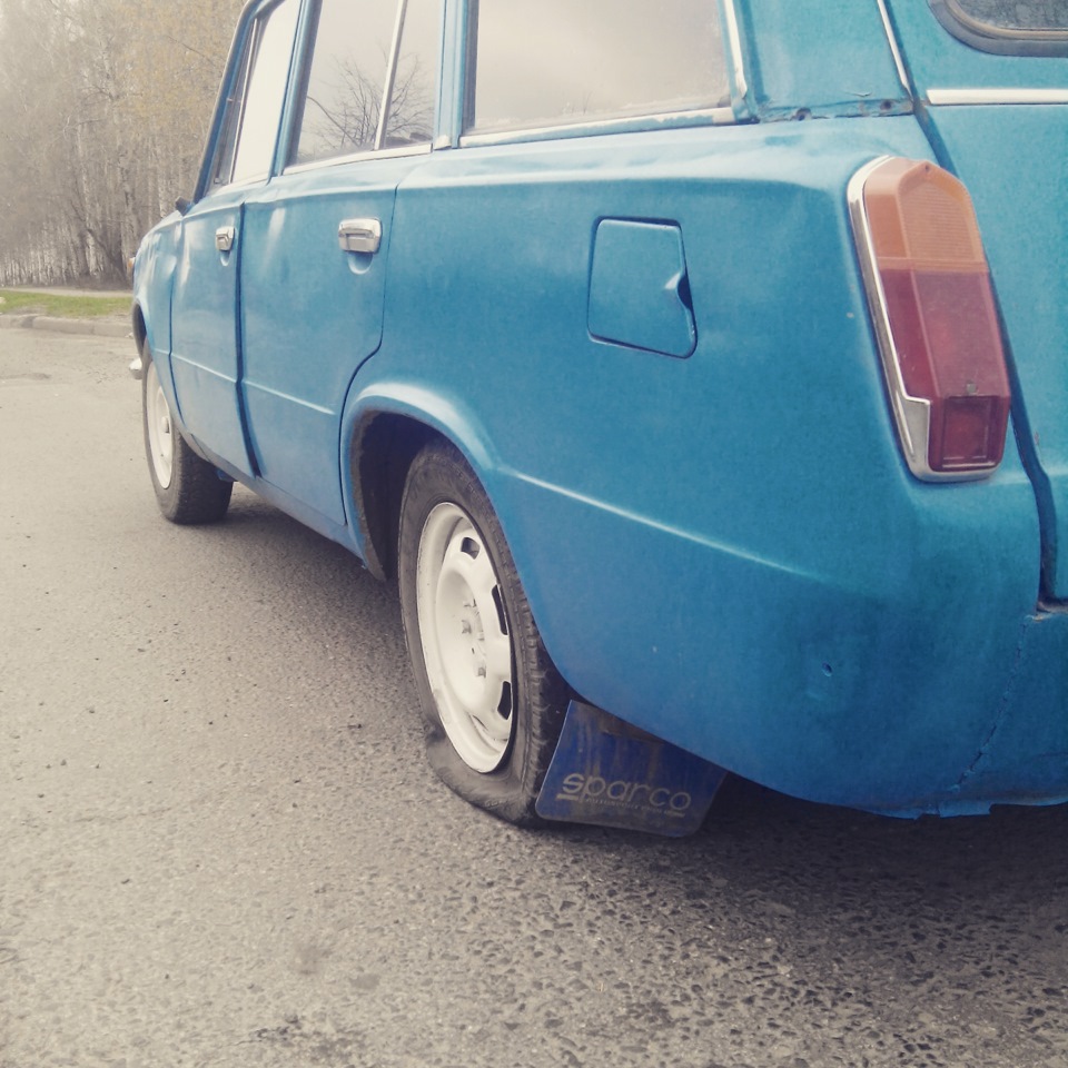 Прокол ;[ — Lada 2102, 1,5 л, 1983 года | поломка | DRIVE2