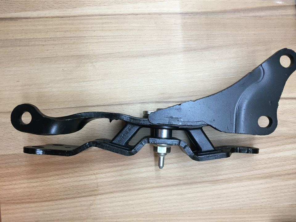 11220JA10A ПОДУШКА ДВИГАТЕЛЯ ЛЕВАЯ. NISSAN INFINITI | Запчасти на DRIVE2