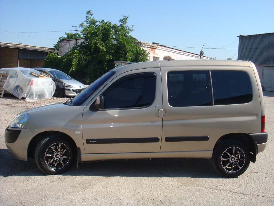 Свежие фотки (+ DRL) — Citroen Berlingo (1G), 1,4 л, 2005 года ...