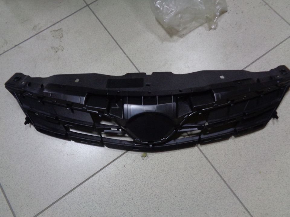 5311412140 РЕШЕТКА РАДИАТОРА В СБОРЕ COROLLA 10- TOYOTA LEXUS ...