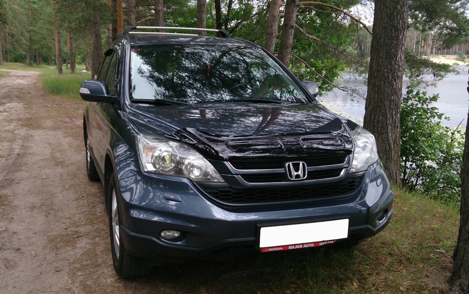 Установка дефлектора капота. — Honda CR-V (RE), 2 л, 2010 года ...