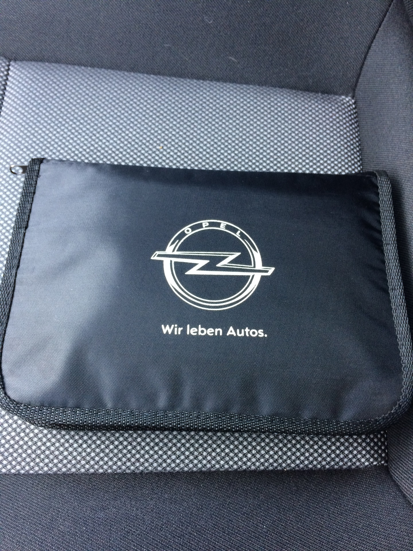 Папка для сервисной книжки. — Opel Astra H, 1,8 л, 2014 года ...