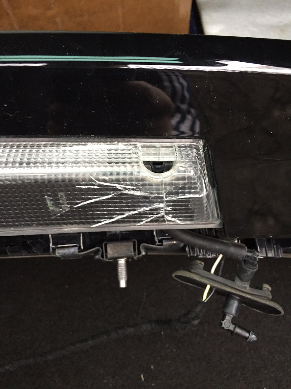 Спойлер. — Citroen DS5, 1,6 л, 2012 года | своими руками | DRIVE2