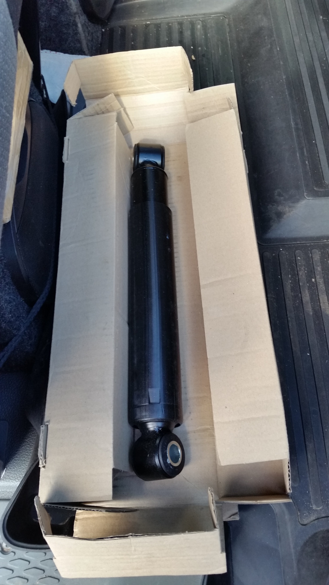 Амортизаторы передние — Iveco Daily (5G), 3 л, 2013 года | своими ...