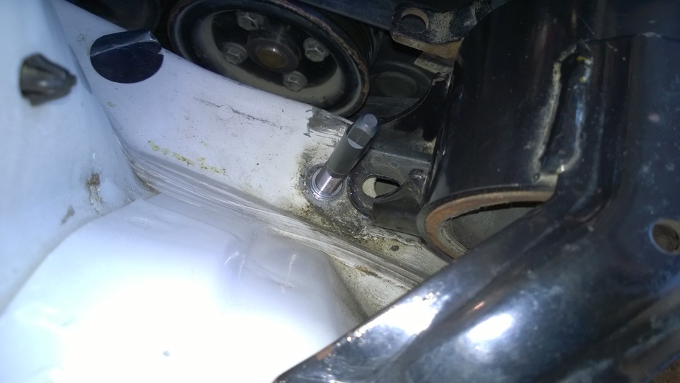 Восстановление резьбы опоры двигателя — Toyota Caldina (210), 1,8 л ...