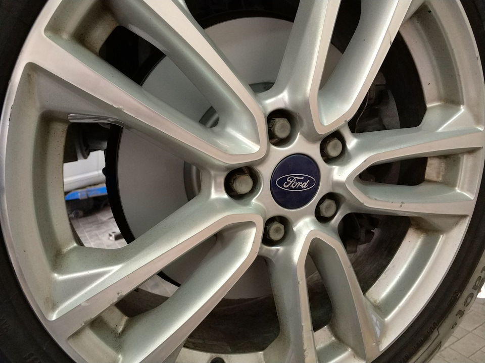 Передние тормоза — Ford Kuga (2G), 1,6 л, 2013 года | визит на сервис ...