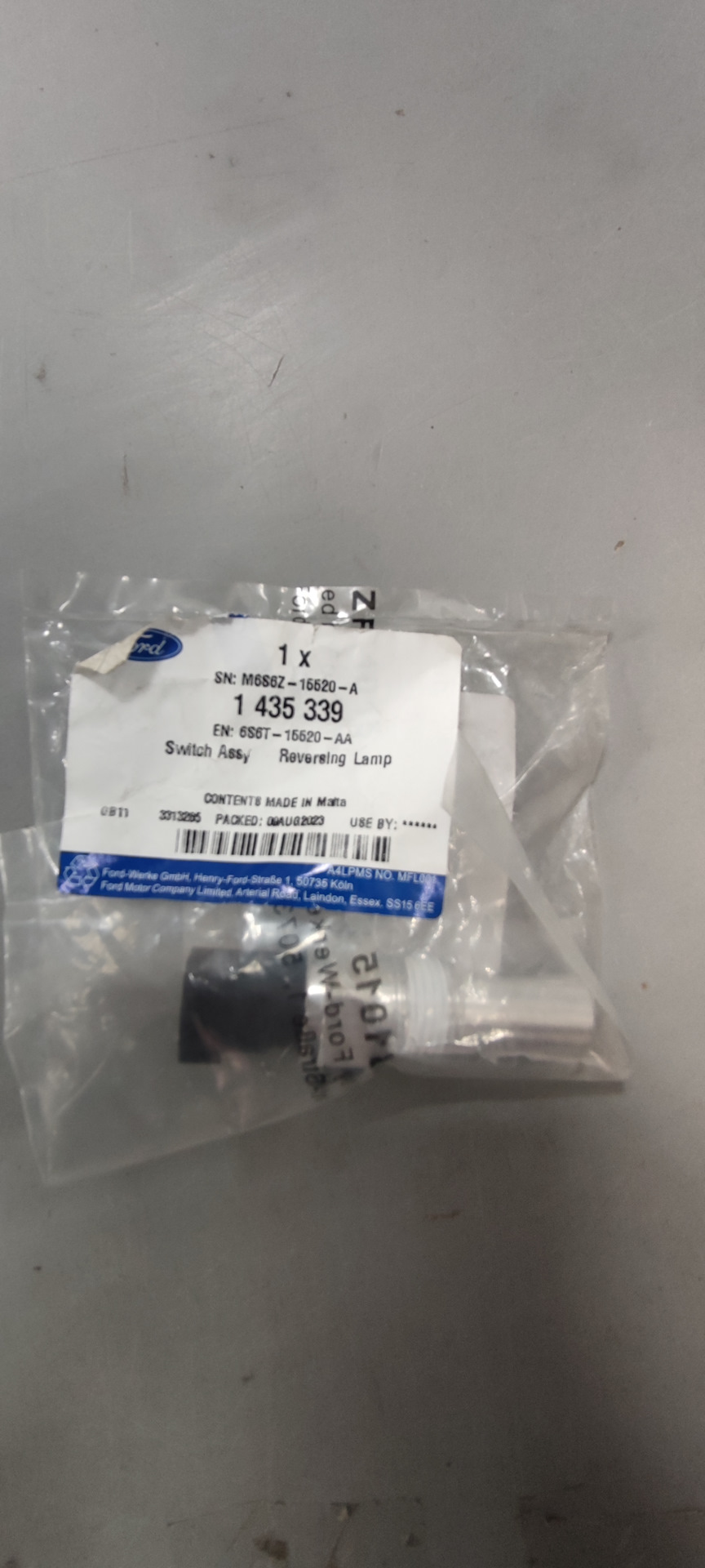 1435339 Датчик включения фонаря заднего хода / 01~ Ford | Запчасти на ...