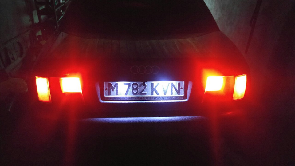 задние противотуманные фары — Audi A6 (C4), 2,6 л, 1995 года ...