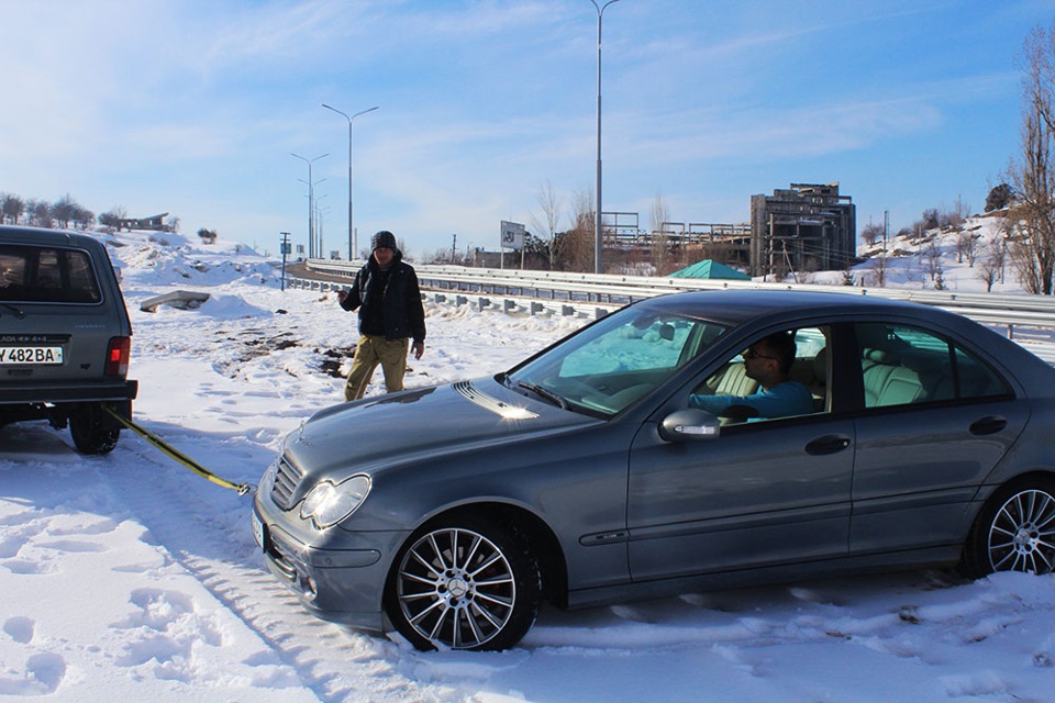 Прекрасные горы Узбекистана — Mercedes Benz C Class W203 2 л 2005